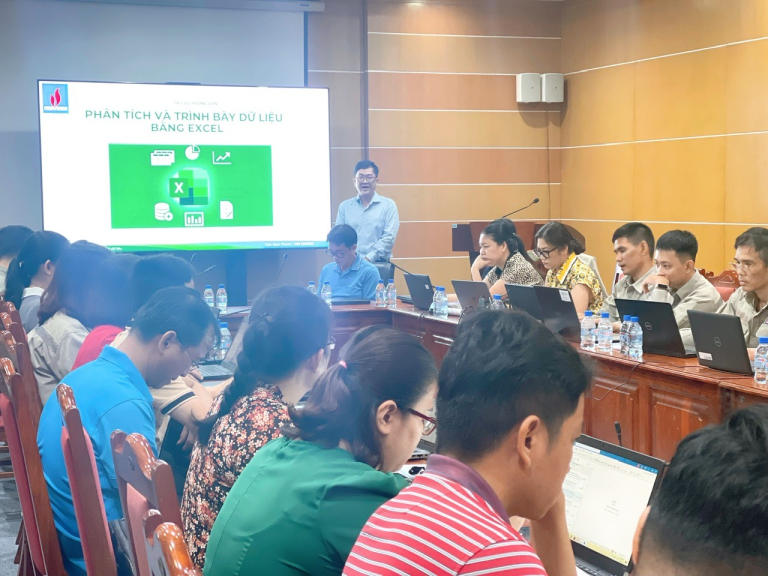 CÔNG TY CỔ PHẦN THƯƠNG MẠI VÀ DỊCH VỤ DẦU KHÍ VIỆT NAM